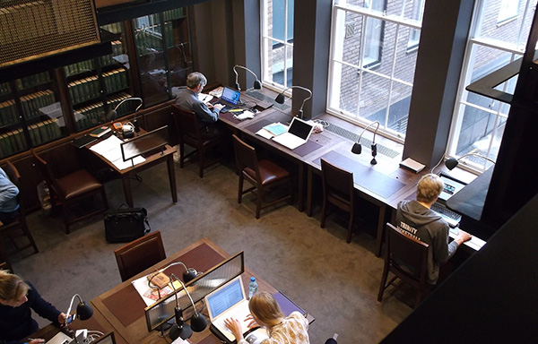 Home [www.londonlibrary.co.uk]